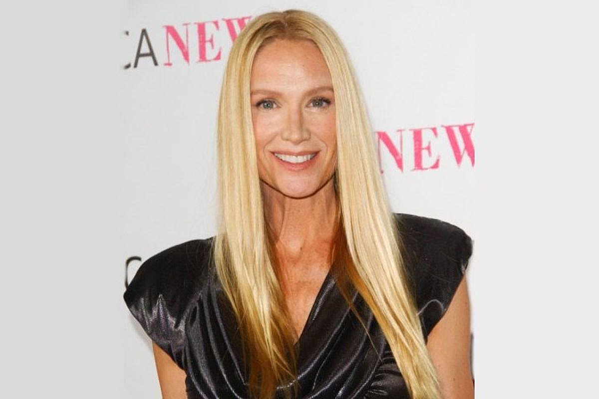 When Charlie's Angels’ Kelly Lynch Had A Tragic Car Crash And Almost ...