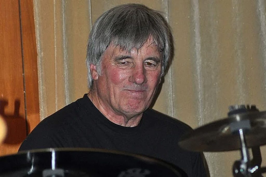 Who Is The Richest Member Of The Kinks? See Ray Davies, Mick Avory ...