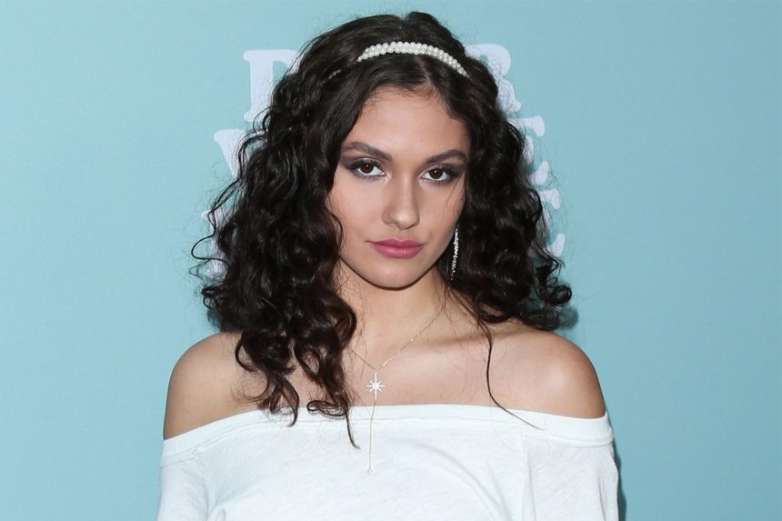 What Happened To Ronni Hawk After Stuck In The Middle