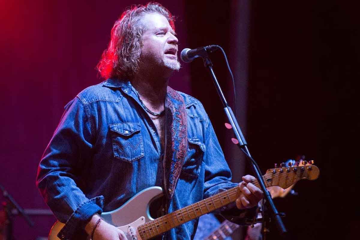 Texas Singer Charlie Robison Passes Away At 59, Cause Of Death Announced